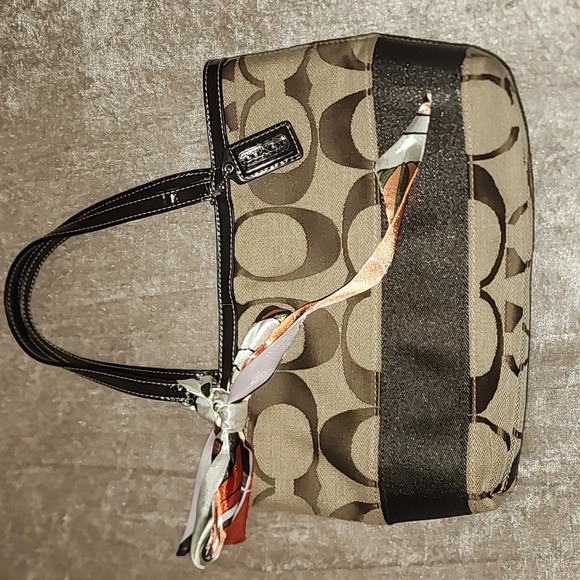 Coach | Bags | Authentic Coach Signature Purse | Poshmark